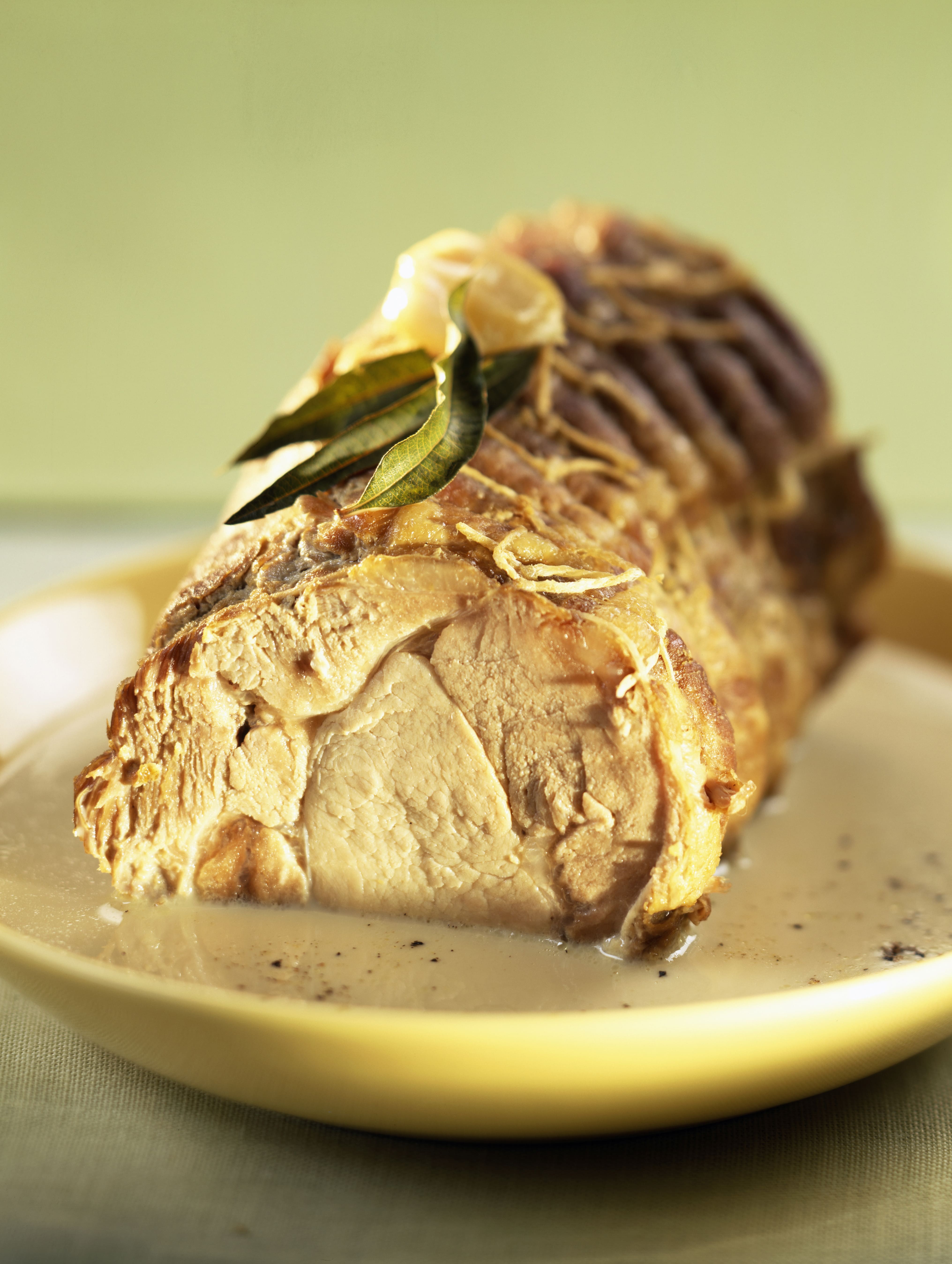 Roti de porc échine au lait et à la sauge - Novoviande